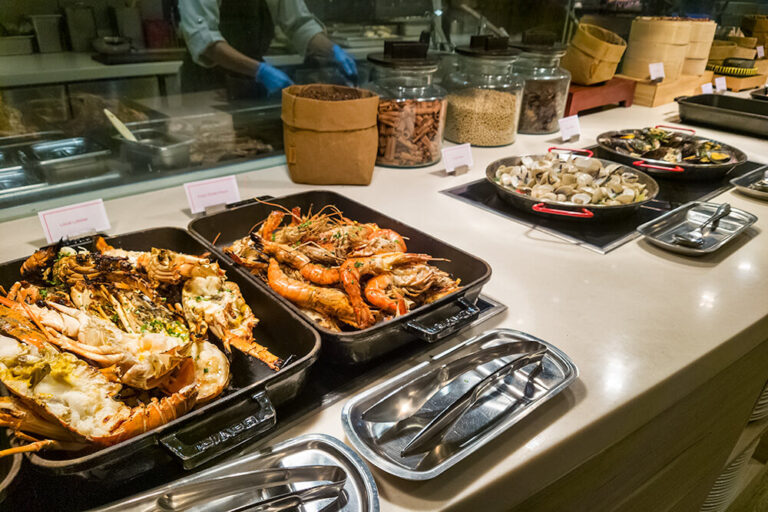 Dinner Buffet at Parkroyal Langkawi Resort - The Local Travel Guide